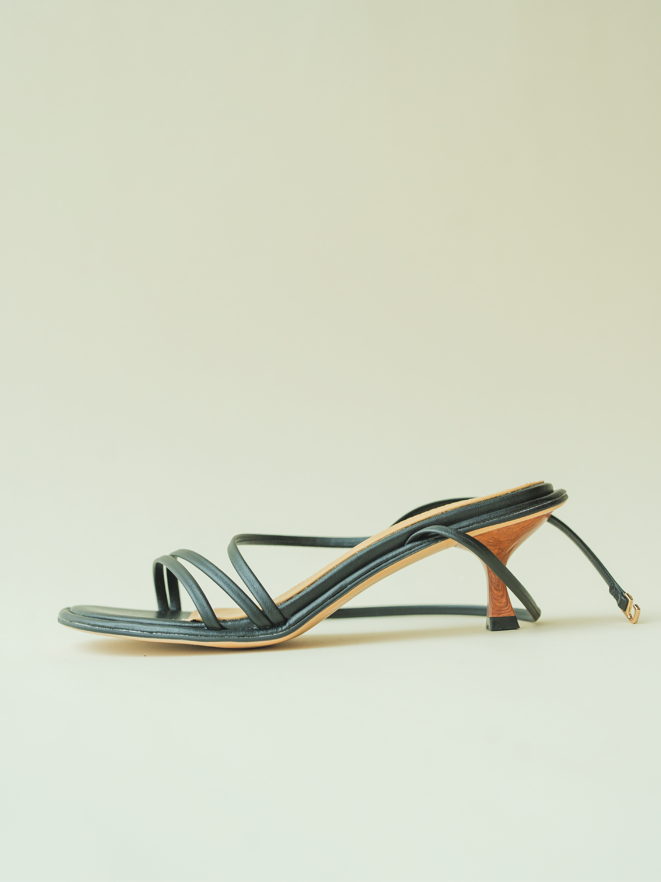 b/major shoes