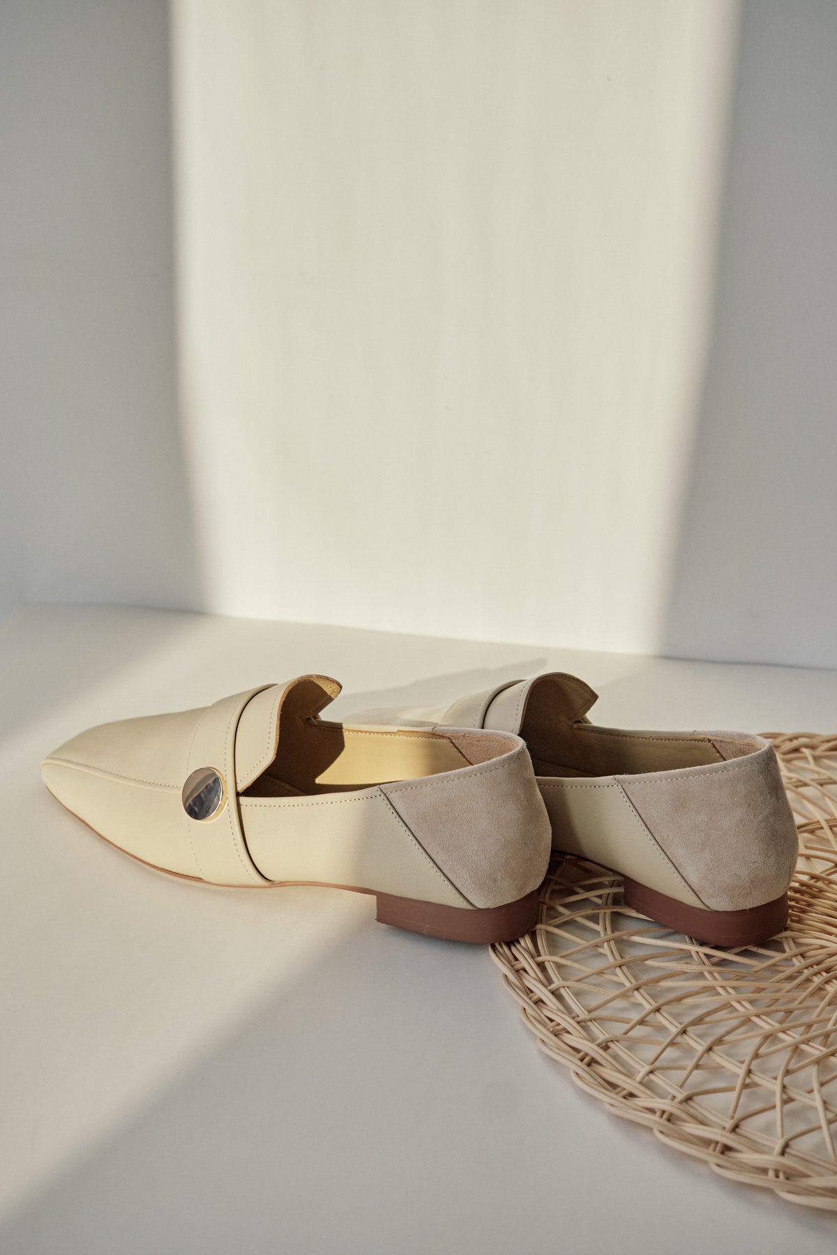 TABY Loafers - Beige – b/major shoes